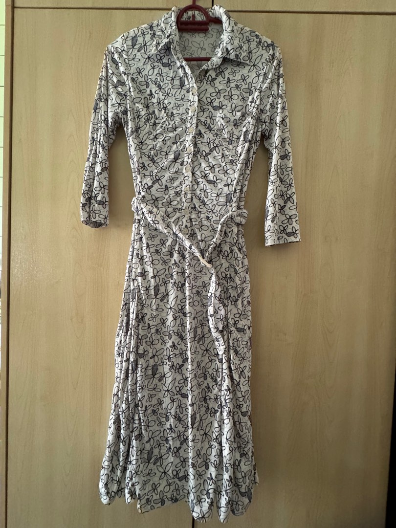 MIDI Dress saiz S, Women's Fashion, Dresses & Sets, Dresses on Carousell