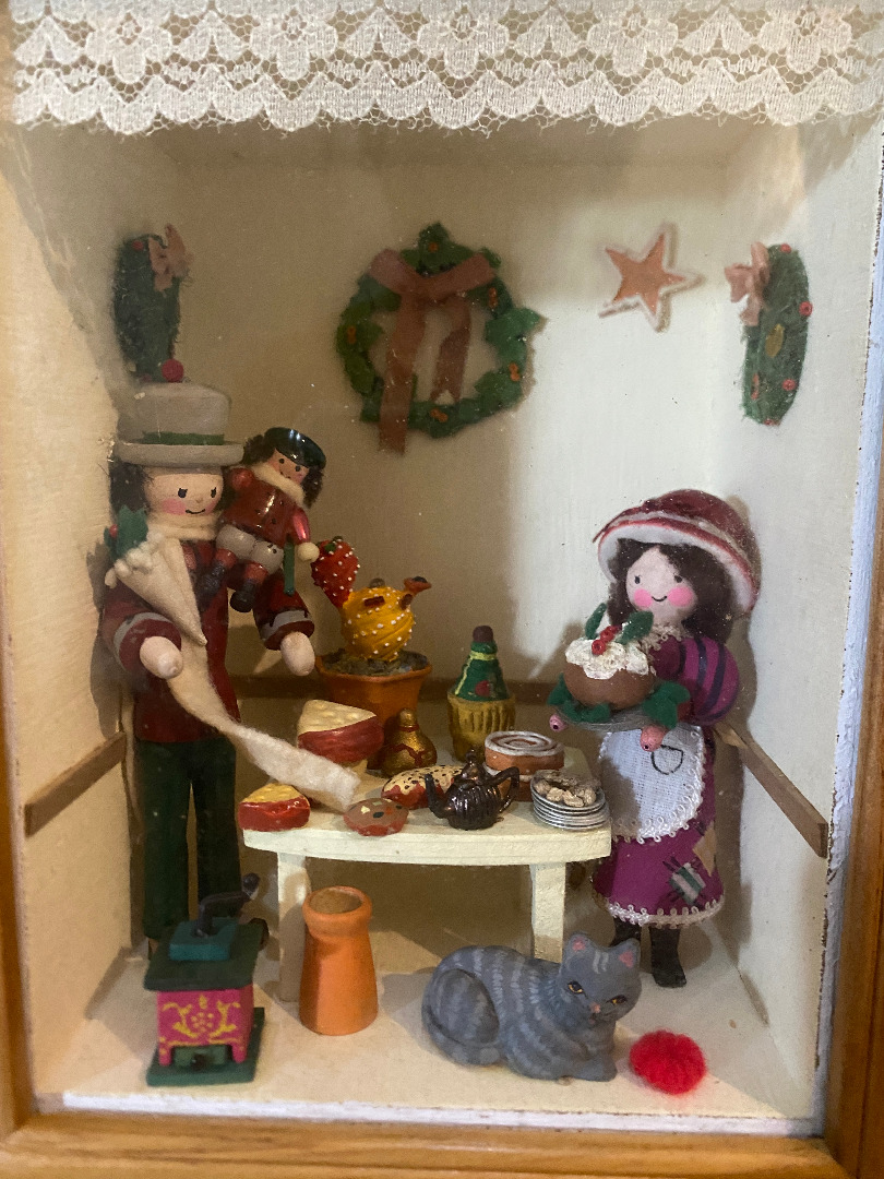 miniature hanging shadow box christmas dinner scene #1 9.5 x 11.5 x 5 ...
