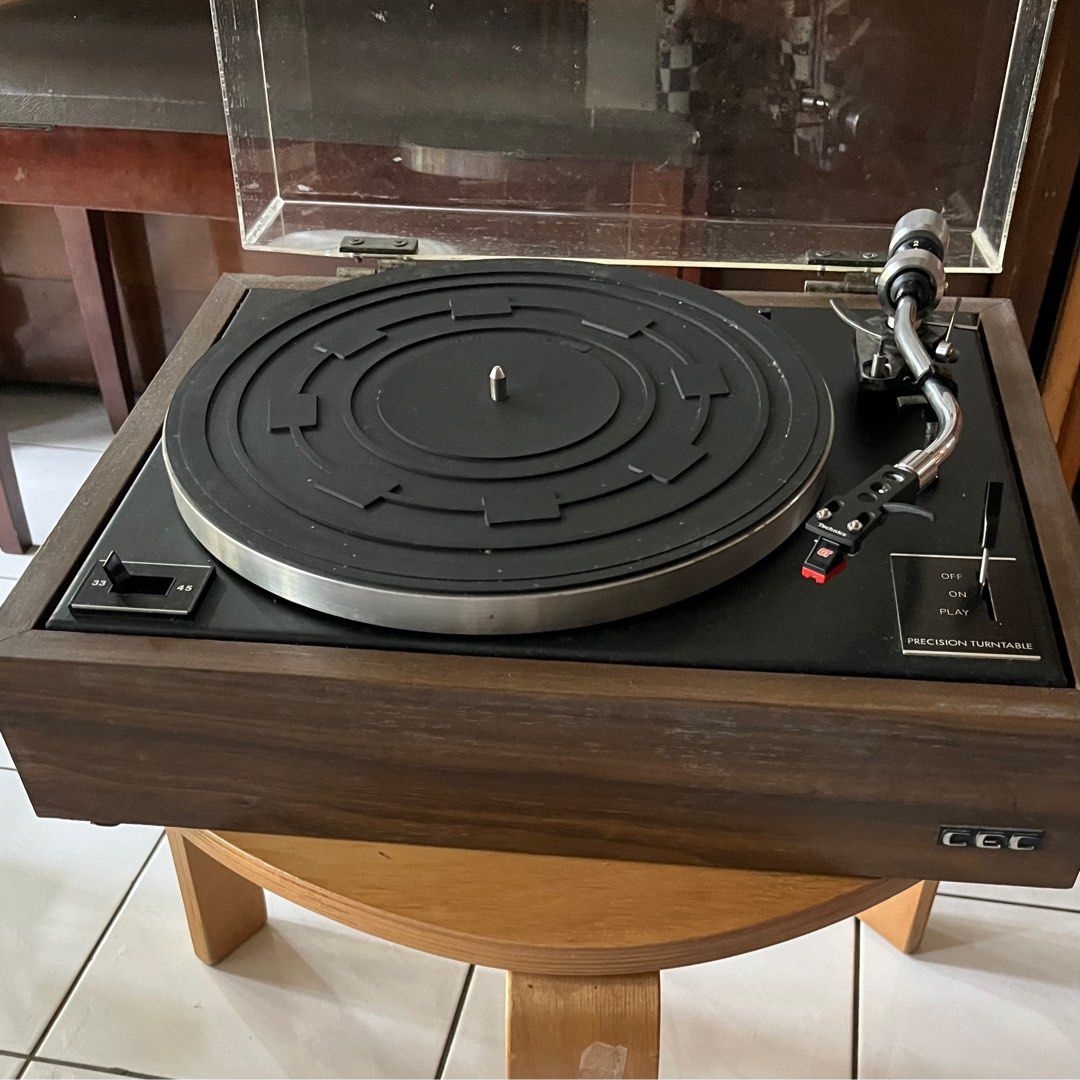 Precision turntable by CEC of Japan c/w Technics headshell , Audio ...