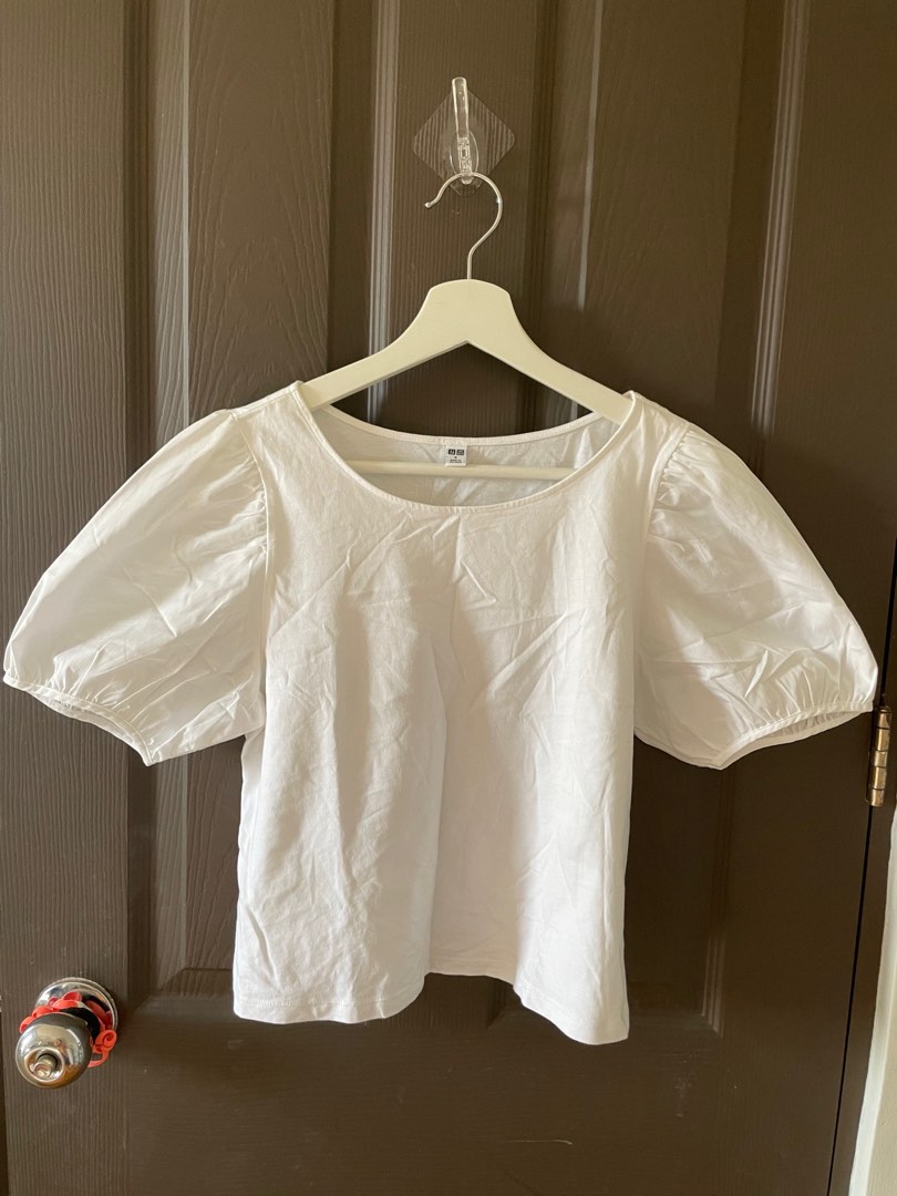 Uniqlo Puff Sleeves, Women's Fashion, Tops, Blouses on Carousell