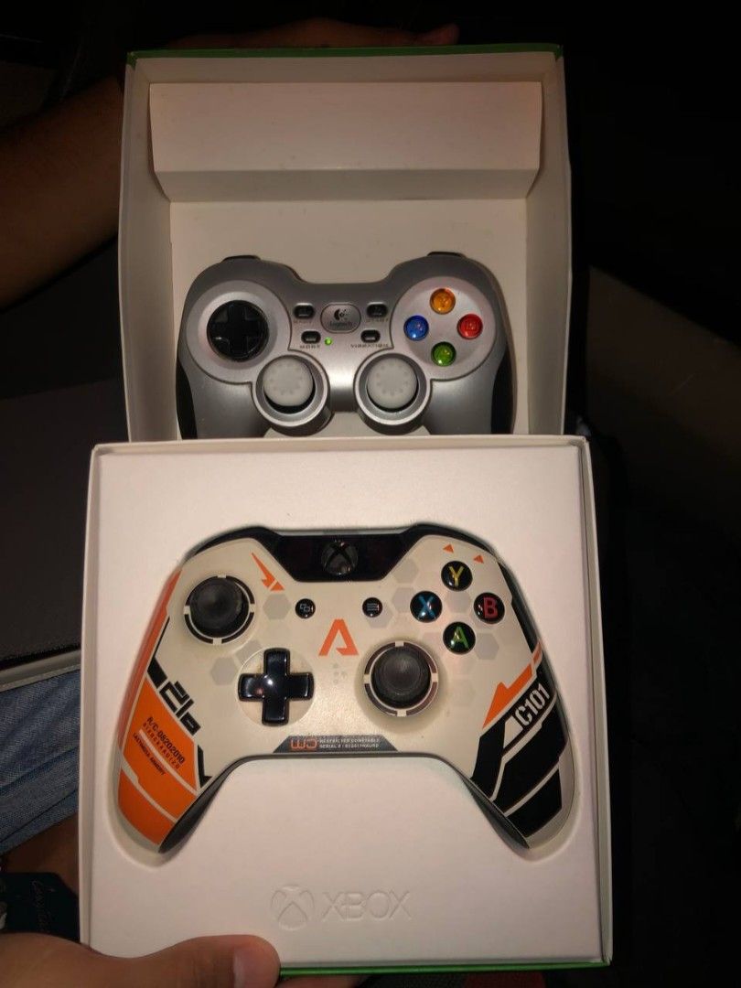 Xbox One Controller - Limited Edition Titanfall & Logitech Gamepad F710 ...