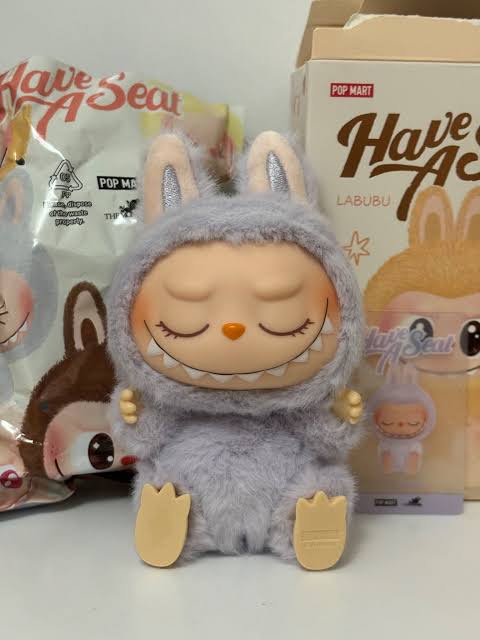 Labubu ZiZi V2 - Sales / Trade - With Receipt , Hobbies & Toys, Toys ...