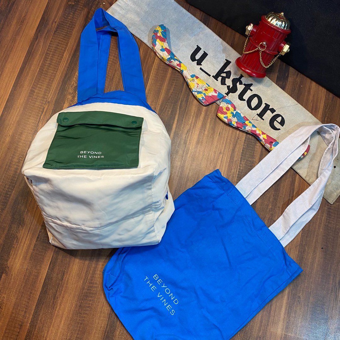 beyond the vines mini resersible, Barang Mewah, Tas & Dompet di Carousell