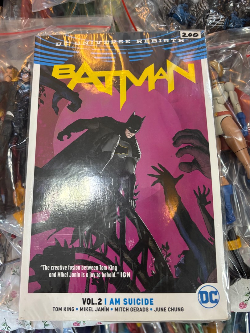 Dc batman rebirth comic tpb, Toys & Collectibles, Lainnya di Carousell