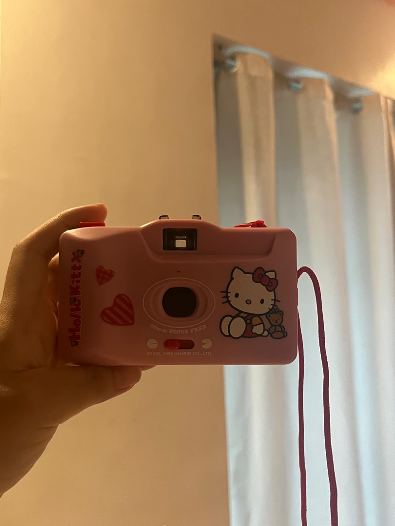 Film Cam - Hello Kitty, Photography, Cameras on Carousell