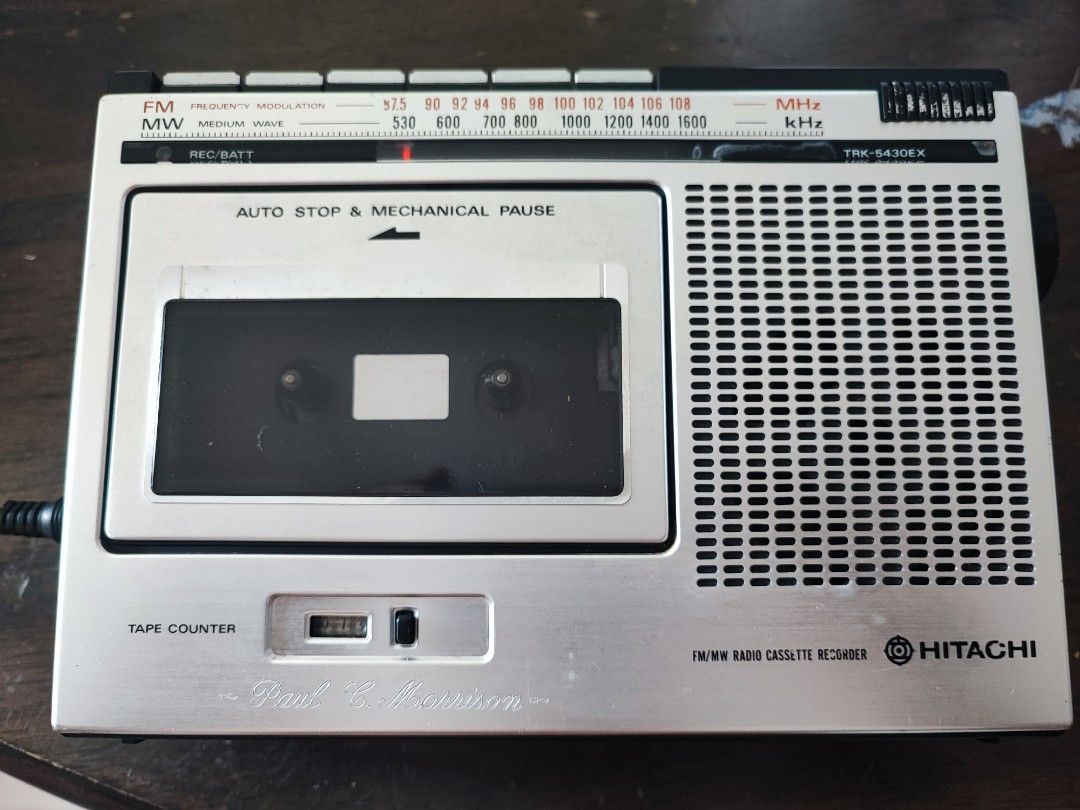 HITACHI FM/ CASSETTE PLAYER, Audio, Portable Music Players on Carousell