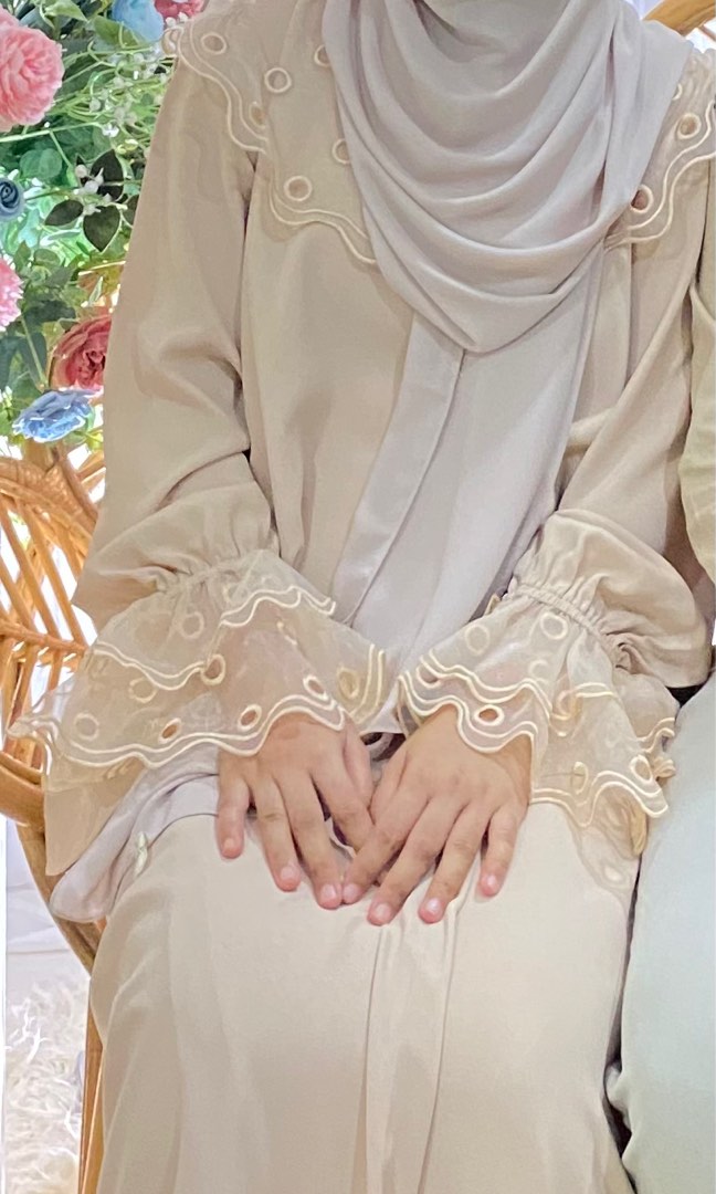 Ines Kurung in Blush, Women's Fashion, Muslimah Fashion, Baju Kurung ...