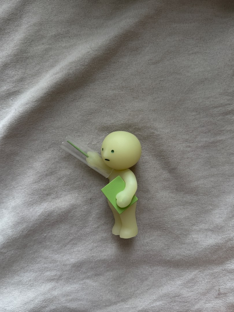 Smiski Presenting (Work Series), Hobbies & Toys, Toys & Games on Carousell