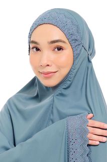 Telekung Siti Khadijah Modish Filiz Green, Women's Fashion, Muslimah Fashion, Prayer Sets on ...
