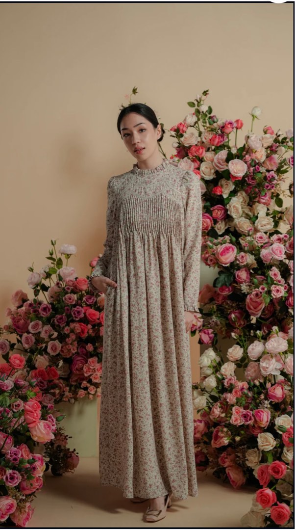 Zora designers the jannah dress rose garden, Women's Fashion, Dresses ...