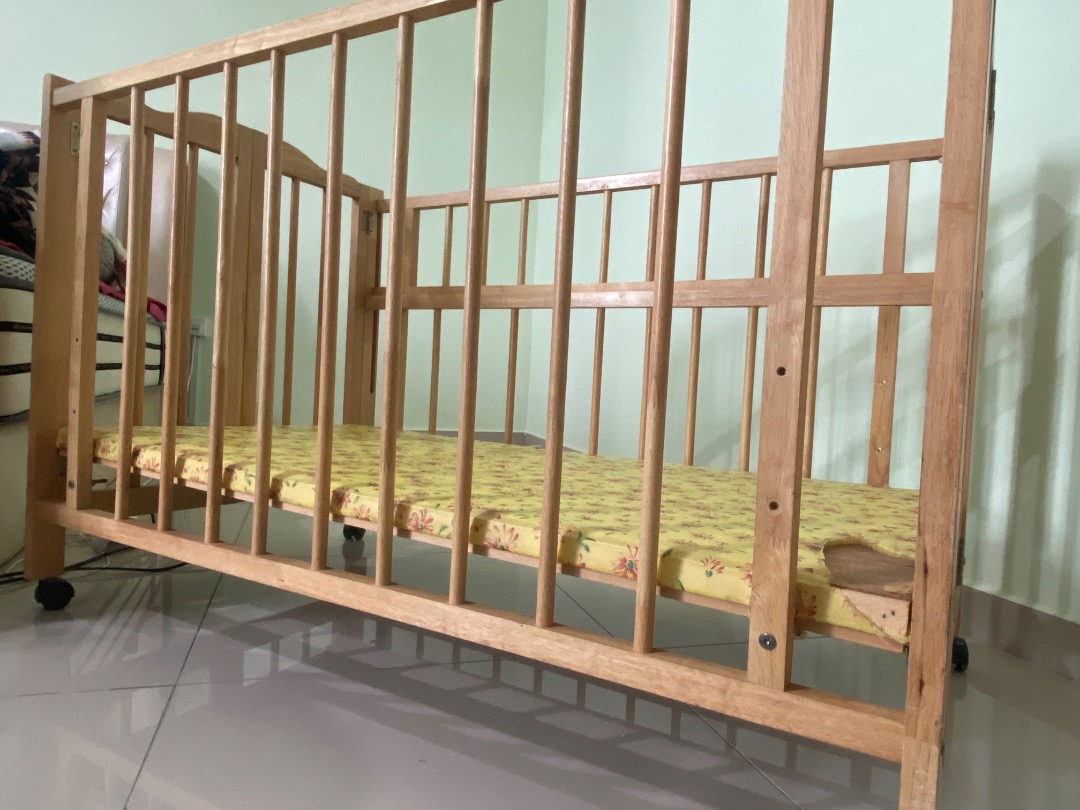 Baby Cot dan Tilam, Furniture & Home Living, Furniture, Bed Frames ...