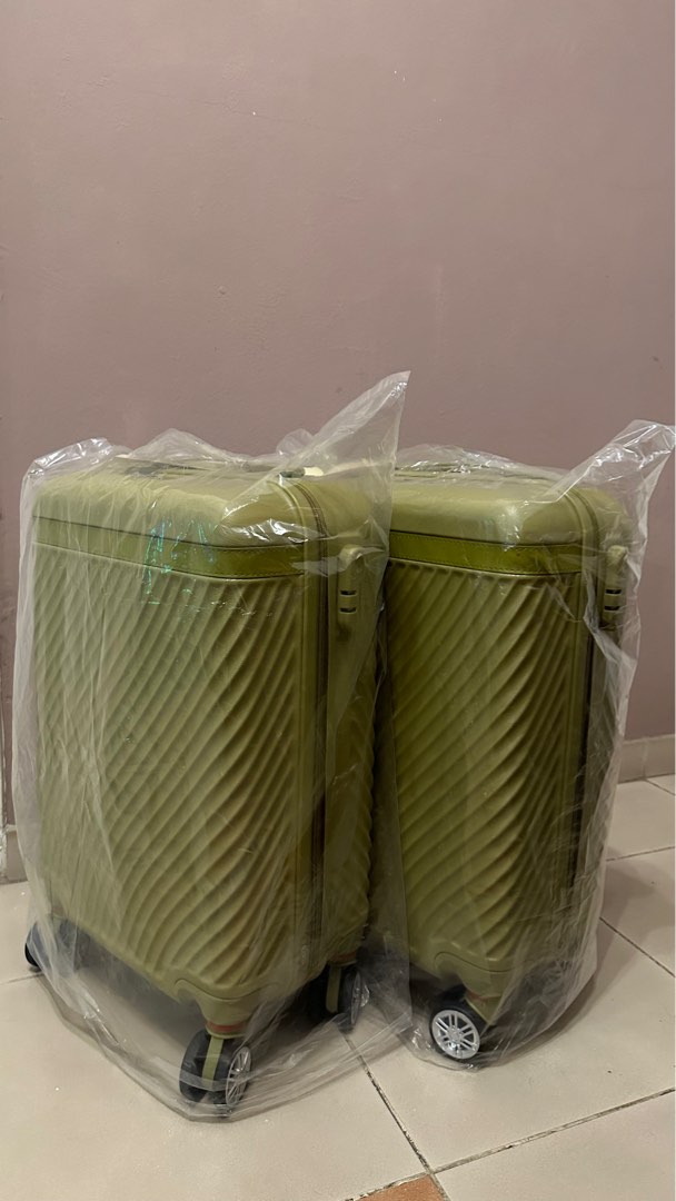 Barry Smith 20 inch luggage, Hobbies & Toys, Travel, Luggages on Carousell
