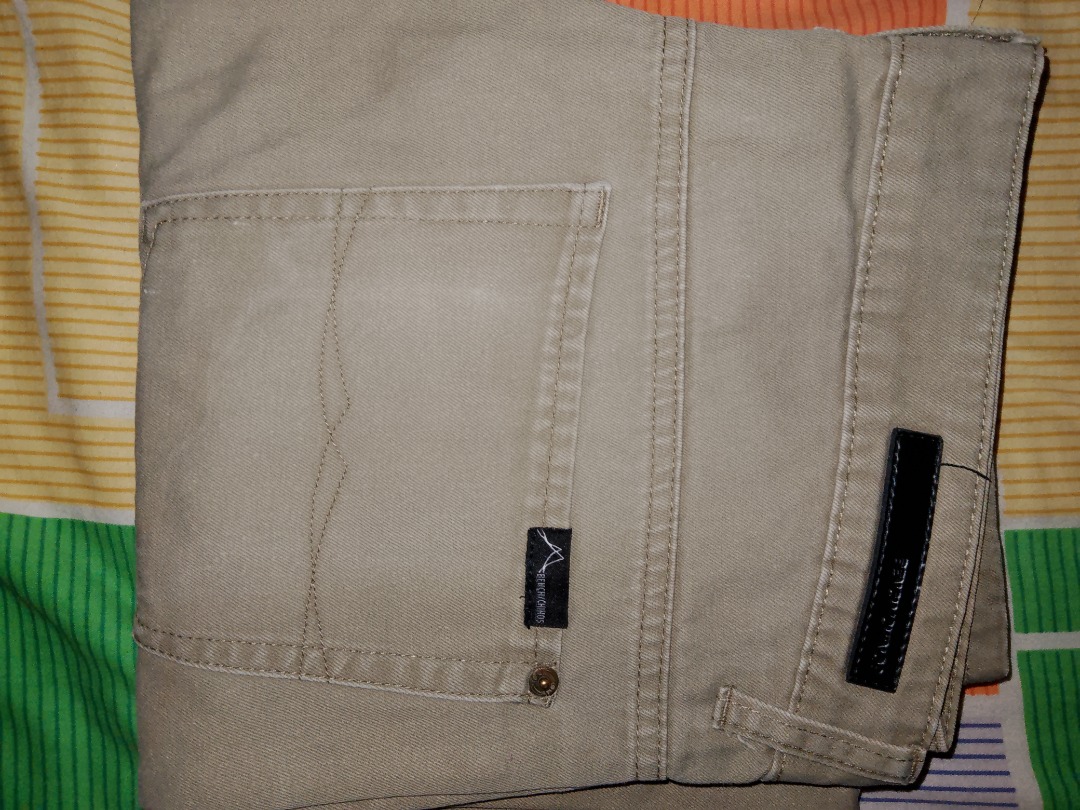 Bench Chinos 2nd hand pants, Men's Fashion, Bottoms, Chinos on Carousell