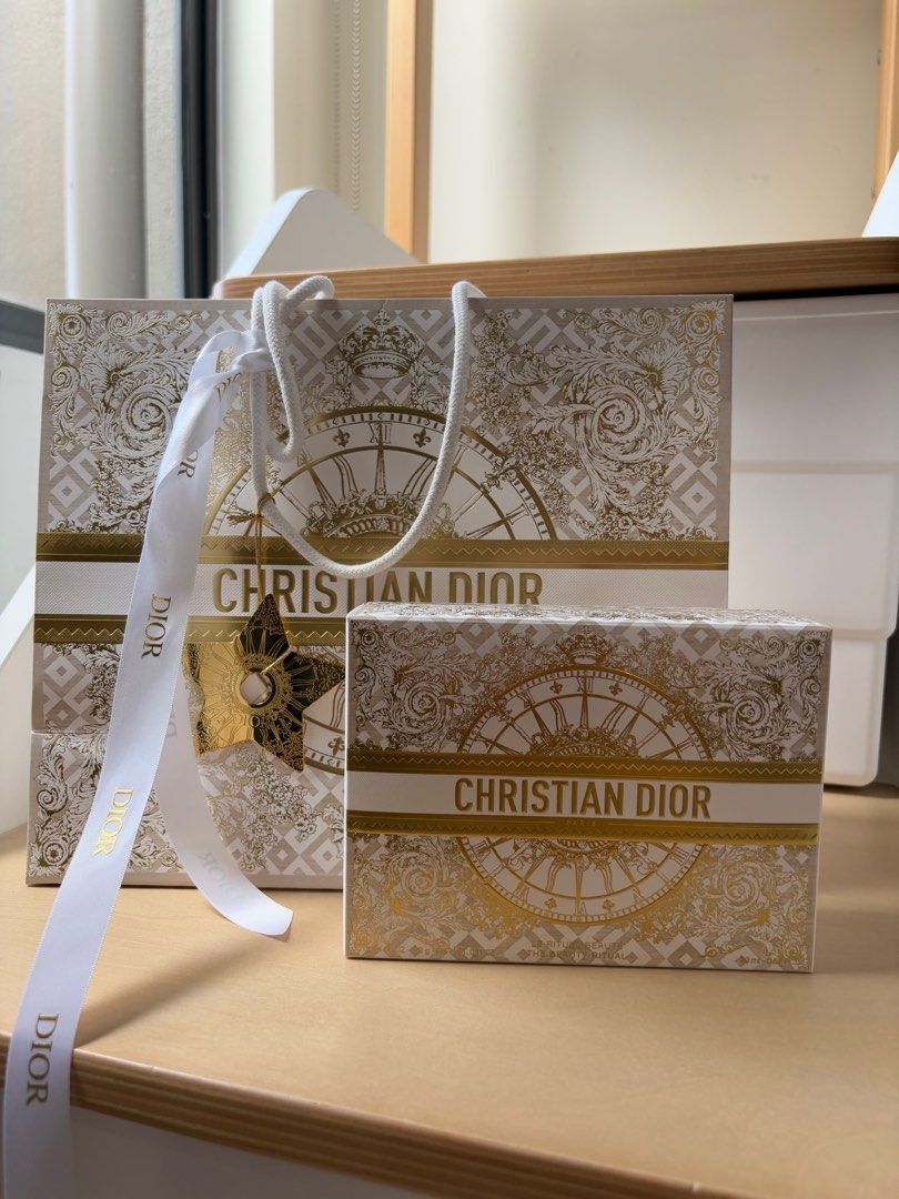 Christian Dior Limited Edition Christmas 2024 paper bag + makeup box ...