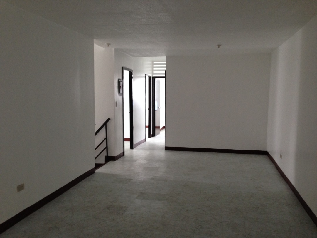 Cubao, QC. 4Br 1TB on 2nd Floor, 1motorBIKE Parking, No Pets. Near ...