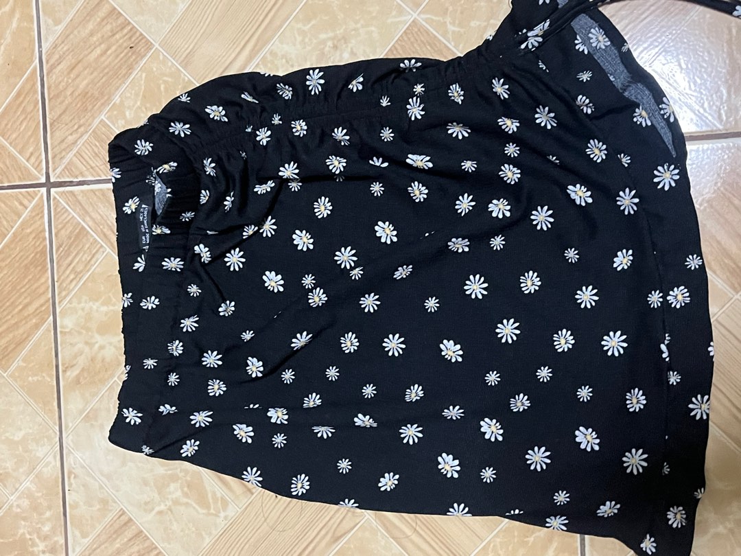 Floral Skirt Zara Class A, Women's Fashion, Bottoms, Skirts on Carousell