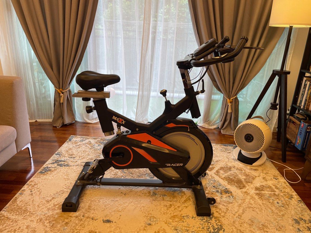 INDOOR MAXX RACER SPIN BIKE, Sports Equipment, Exercise & Fitness ...