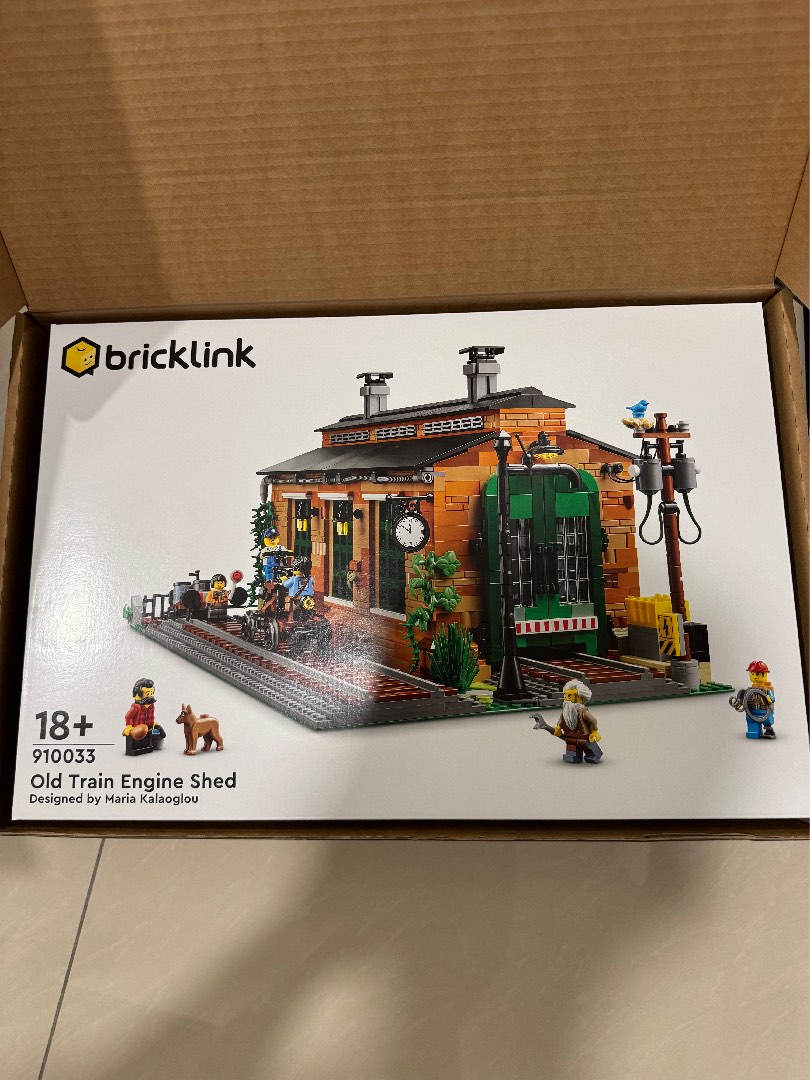 Lego Bricklink 910033 Old Train Engine Shed, Hobbies & Toys, Toys ...