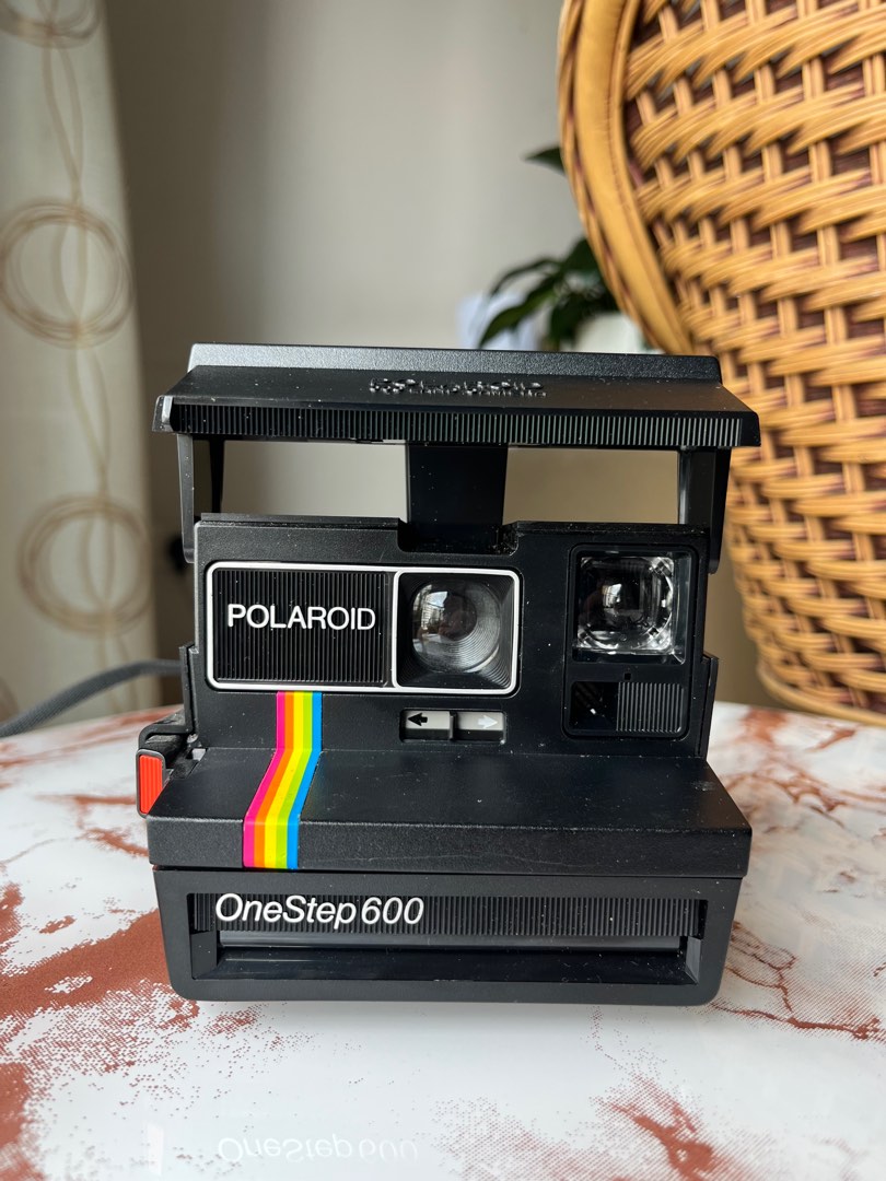 Polaroid One Step 600, Photography, Cameras on Carousell