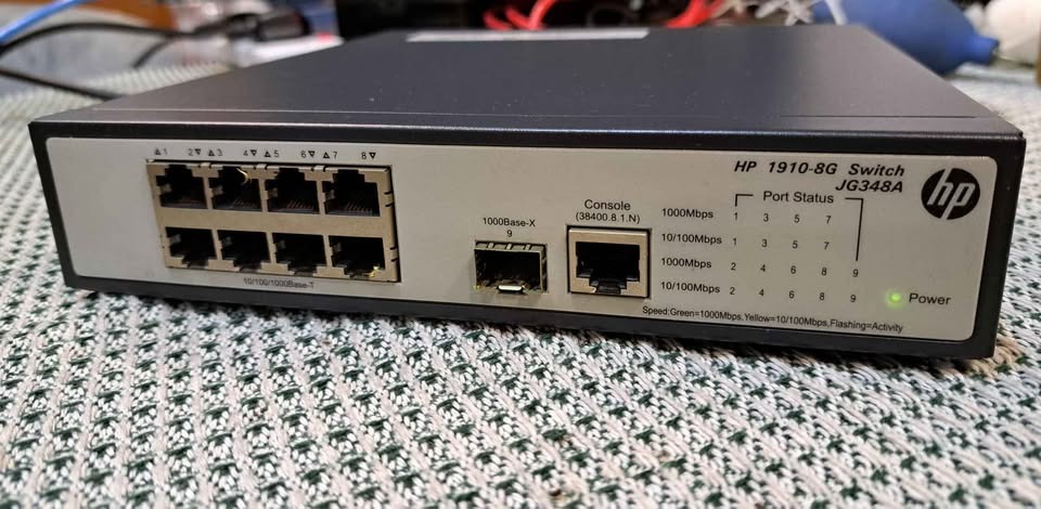 (used) HP Layer 3 managed gigabit network switch 8 copper + 1 sfp ports ...