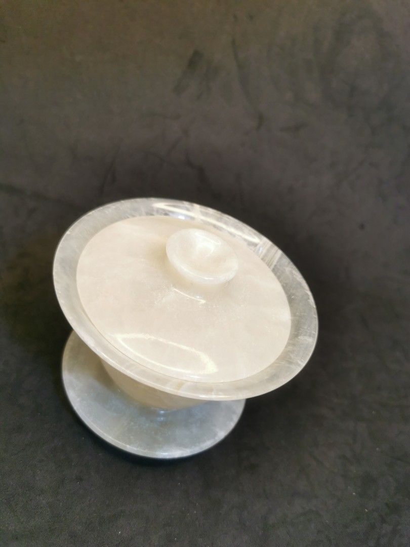 Vintage Chinese aristocratic Exquisite white jade stone tea cup ...