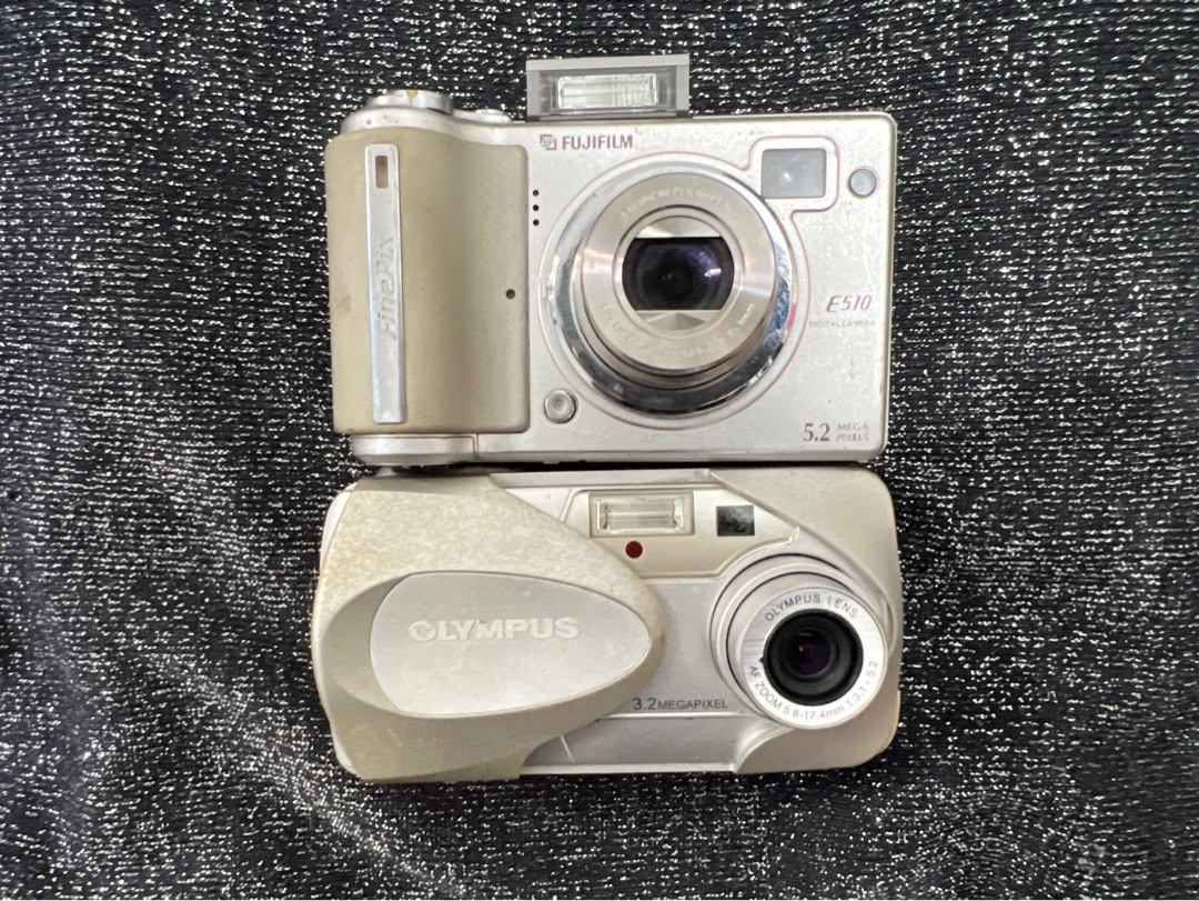 VINTAGE DIGICAMS (for repairs), Photography, Cameras on Carousell