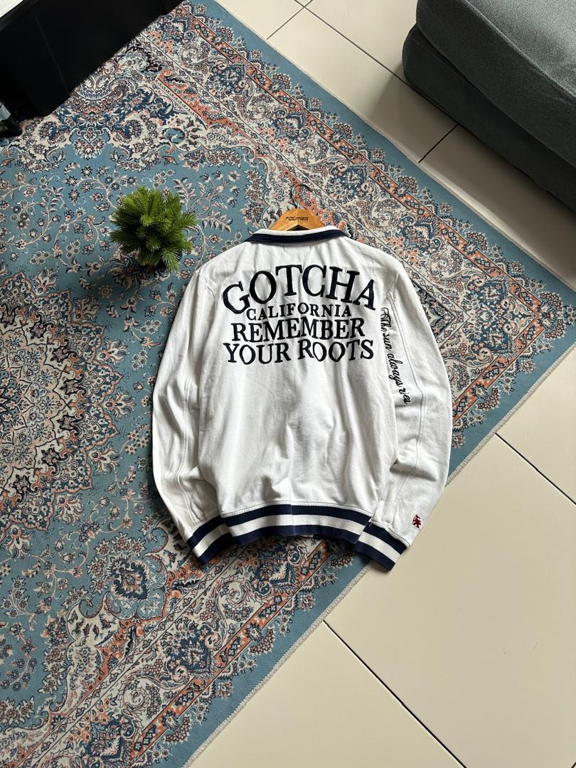 VINTAGE GOTCHA ZIPPER, Men's Fashion, Tops & Sets, Hoodies on Carousell