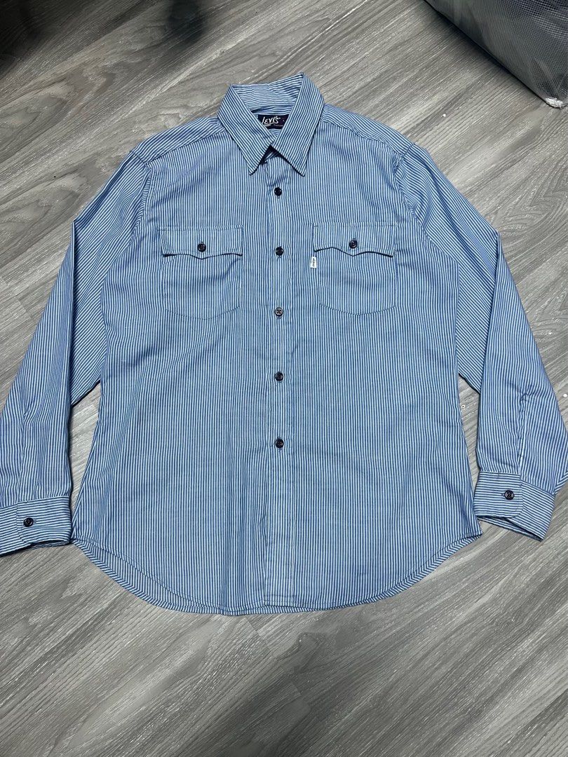 Vintage levis white tag, Men's Fashion, Tops & Sets, Tshirts & Polo ...