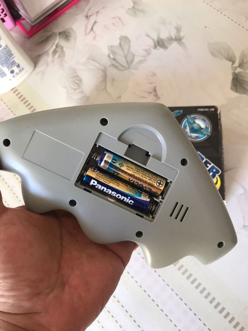 Vintage RadioShack AIR BOMBER Handheld Battery Operated Video Game ...