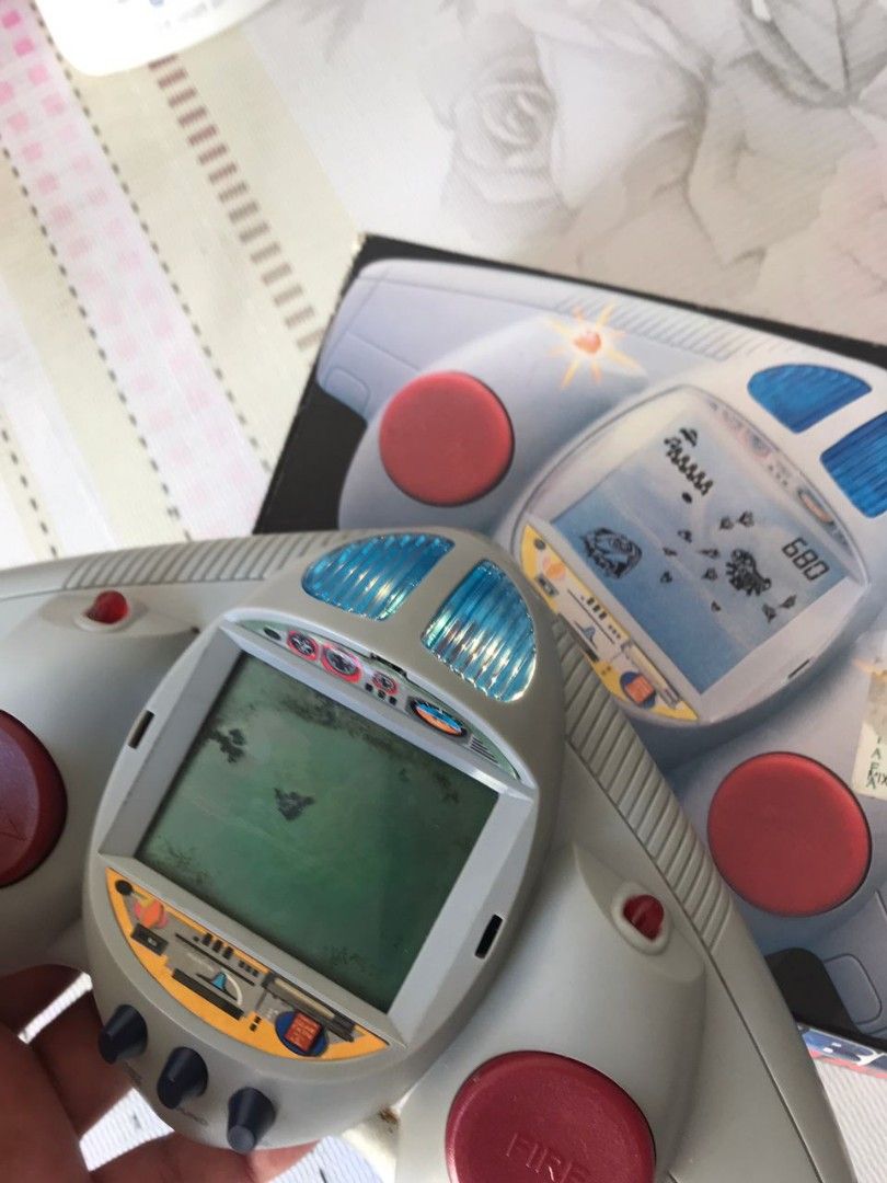 Vintage RadioShack AIR BOMBER Handheld Battery Operated Video Game ...