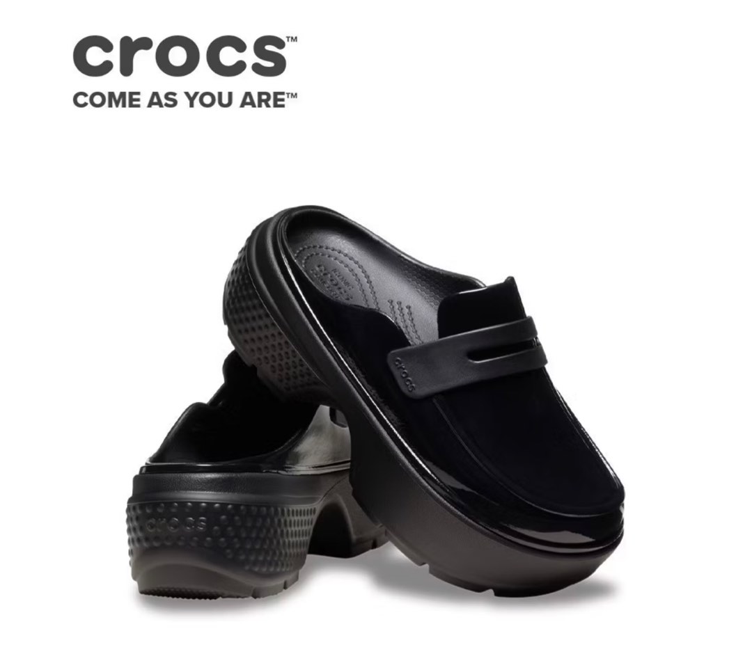 Authentic Crocs Stomp High Shine Loafer in Black, Women's Fashion ...