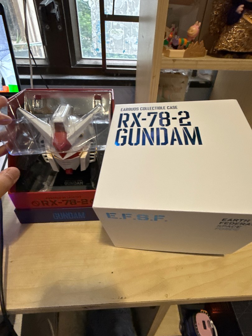 正品有單現貨Casetify X gundam 機動戰士高達立體3 D頭部造型AirPods pro/pro2 case, 興趣及遊戲, 玩具 ...