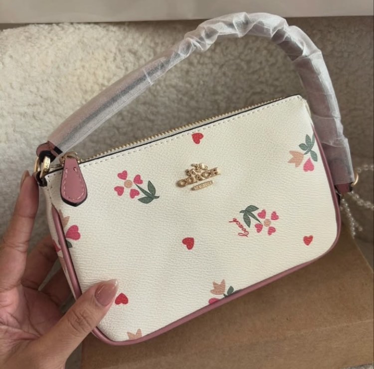 Coach Mini Bag, Women's Fashion, Bags & Wallets, Shoulder Bags on Carousell