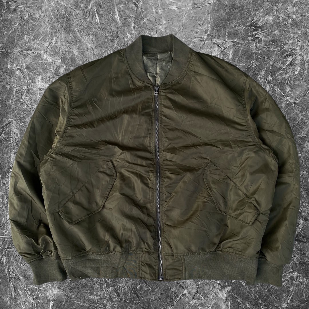 GU bomber jacket, Men's Fashion, Coats, Jackets and Outerwear on Carousell