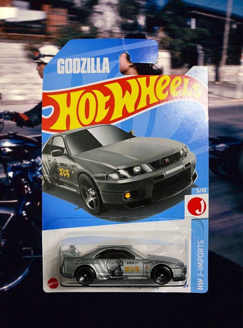 Hotwheels Nissan Skyline Gtr R33 Godzilla (BCNR33), Hobbies & Toys ...