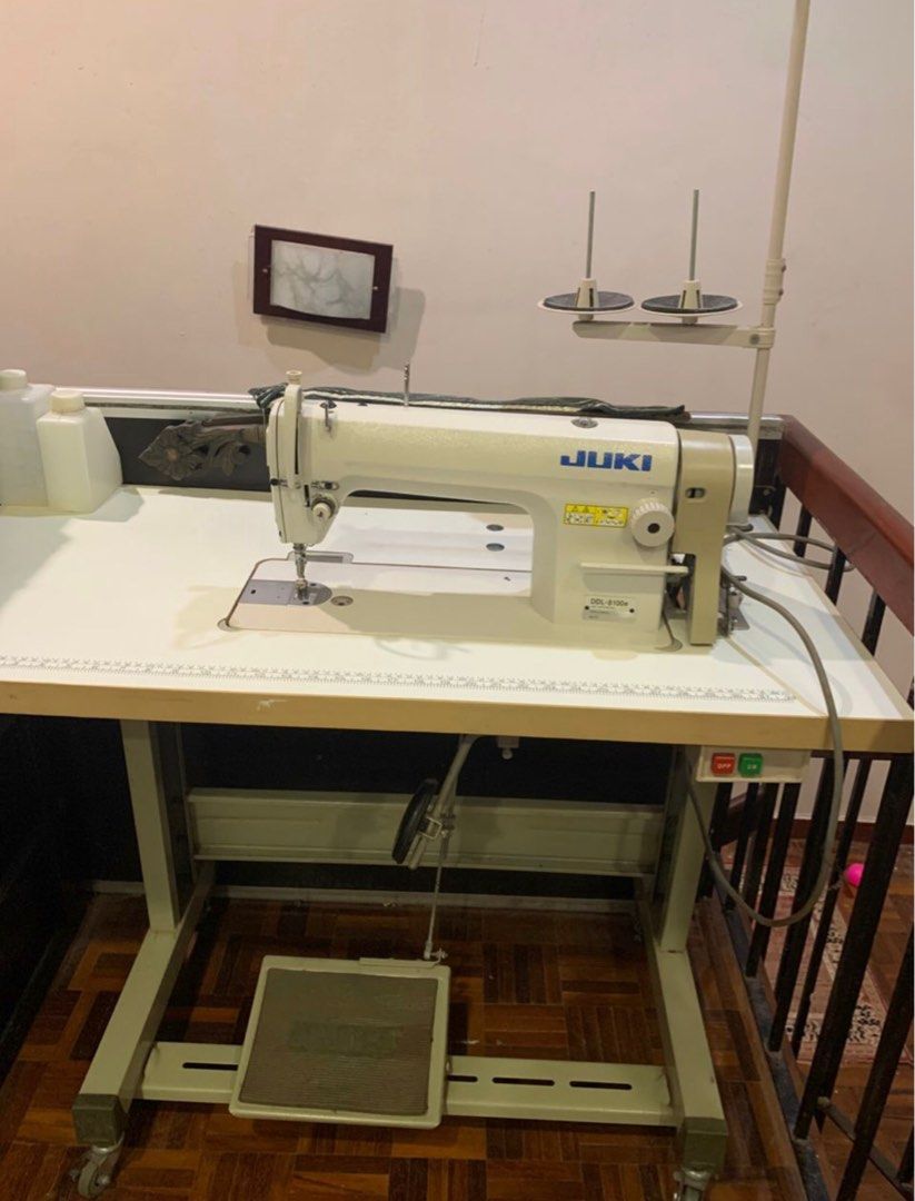JUKI SEWING MACHINE [URGENT], Hobbies & Toys, Stationery & Craft, Handmade Craft on Carousell