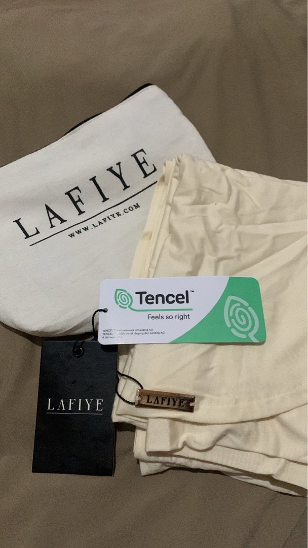 Lafiye Skiv Rou - Cream , Fesyen Wanita, Muslim Fashion, Syal di Carousell