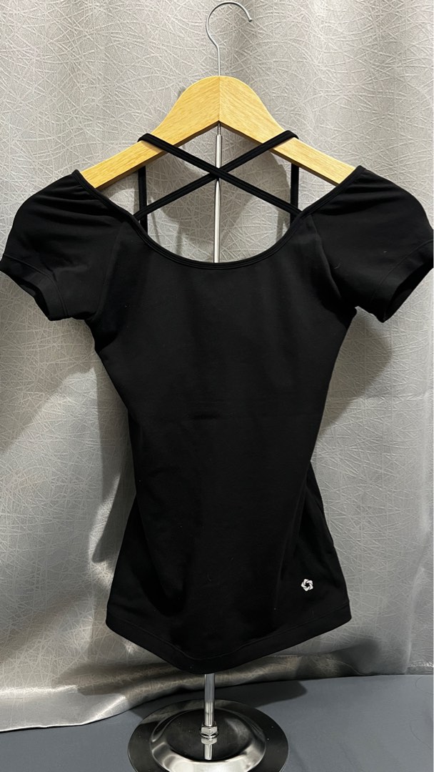 Mula wear Kaos sport ada cup bra didalamnya, Olah Raga, Baju Olahraga ...