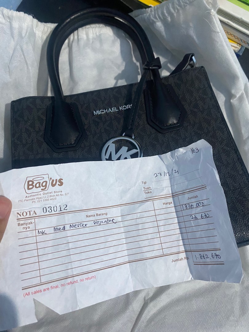 ORIGINAL Michael Kors Mercer Medium Signature, Fesyen Wanita, Tas ...
