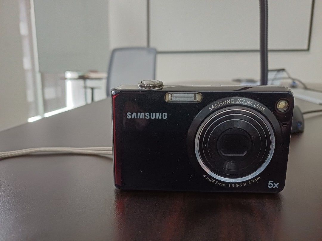 Samsung PL151 selfie, Photography, Cameras on Carousell
