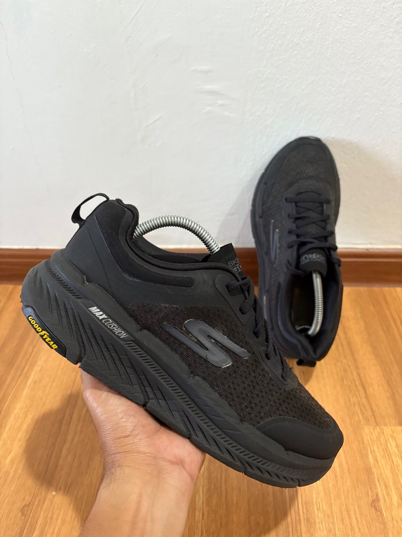 Skechers Triple Black Max Cushion Good Years 8uk 27cm, Men's Fashion ...