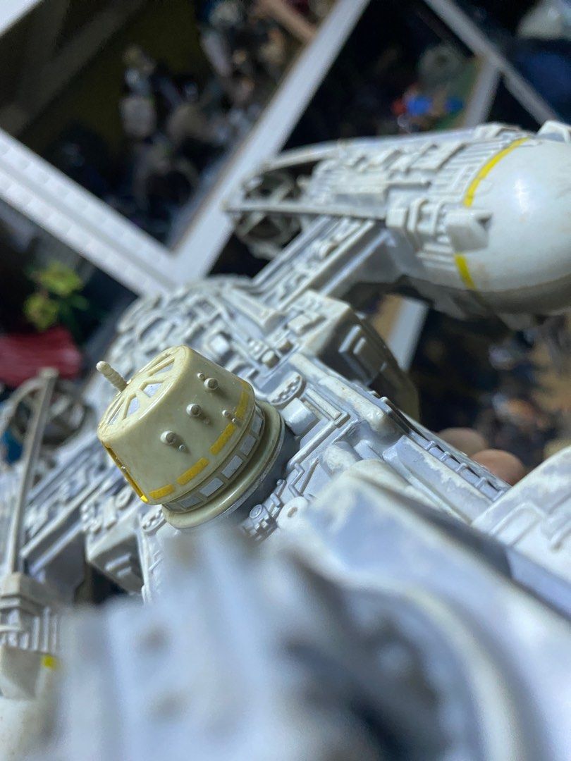 Star Wars: Y-Wing Fighter with Rebel Pilot - Lt.Lepira (Gold 4) - Toys ...