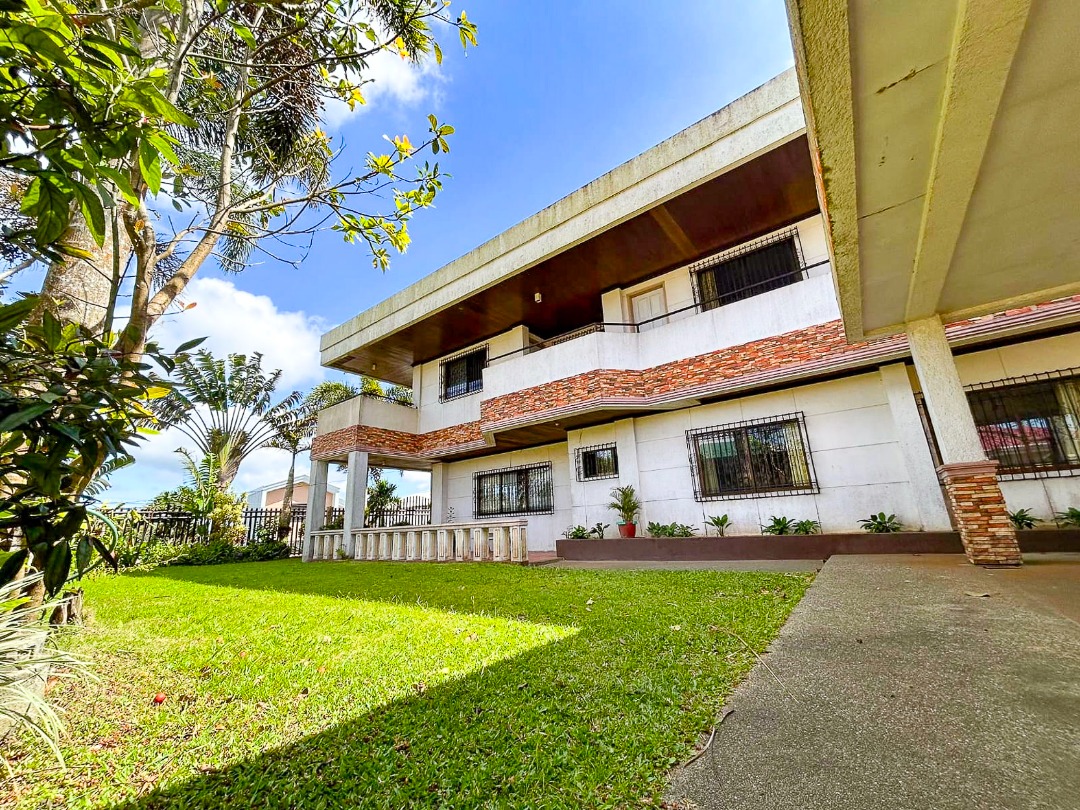 Tagaytay House for Sale in Tagaytay Southridge Estate 5 Bedrooms 5BR ...