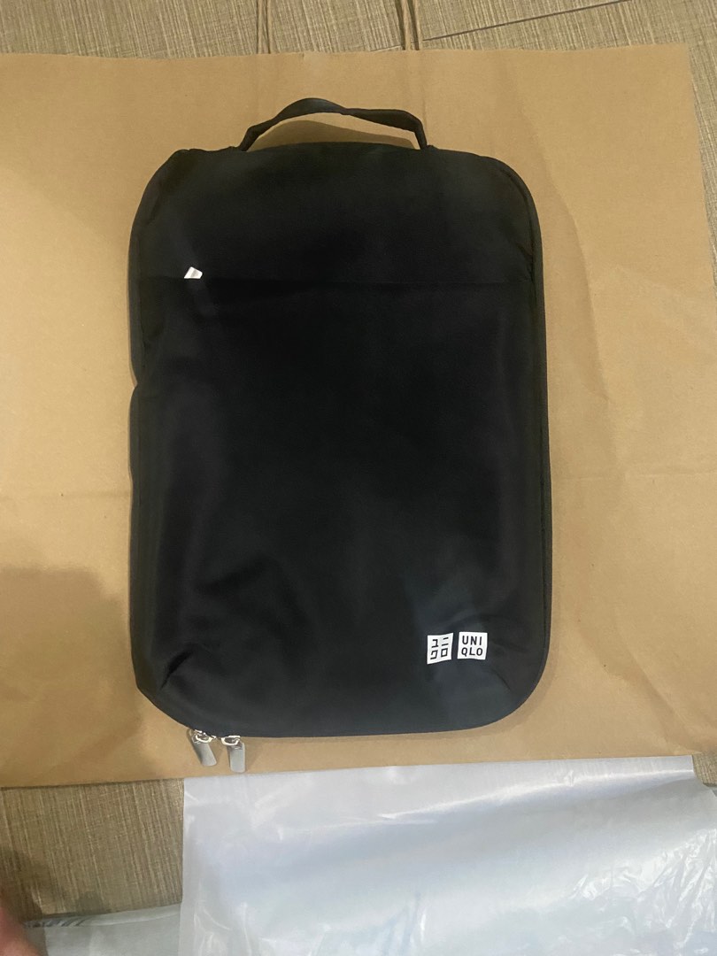 Uniqlo Laptop Bag, Computers & Tech, Laptops & Notebooks on Carousell