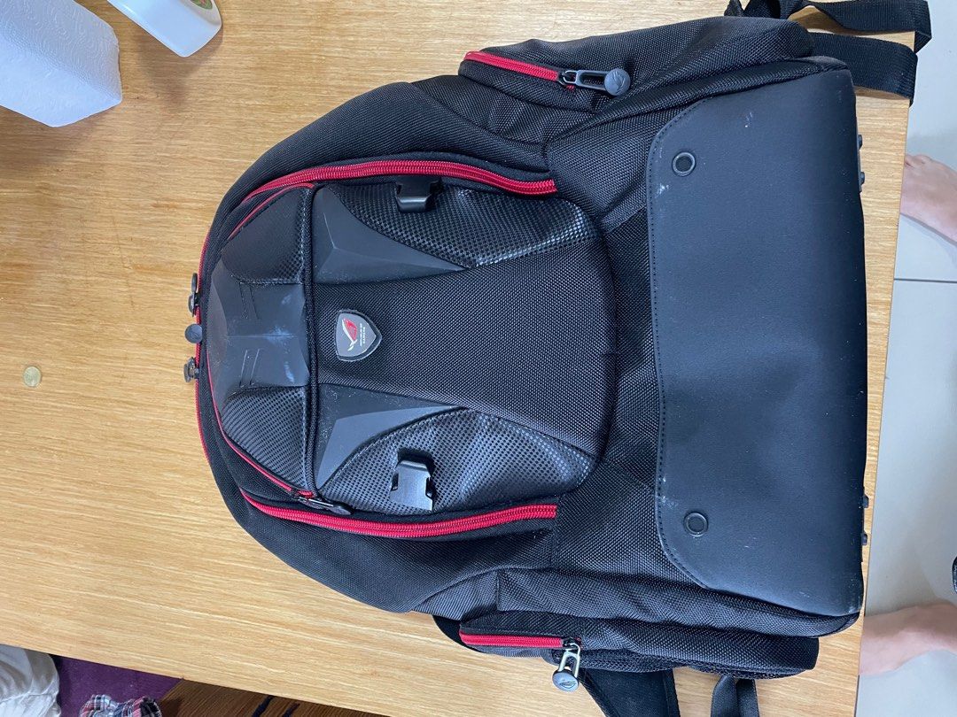 ASUS ROG XRANGER Backpack, Men's Fashion, Bags, Backpacks on Carousell