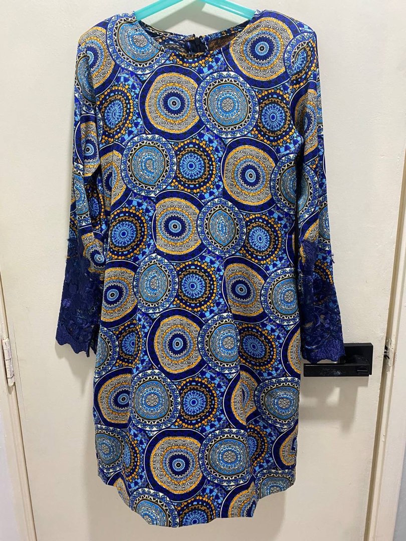 Baju Kurung Student Raya Corak Biru Satin, Women's Fashion, Muslimah ...