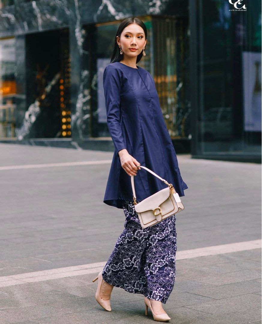 ASIKINAHMAD Baju Raya Batik Seroja Baju Kurung, Women's Fashion ...