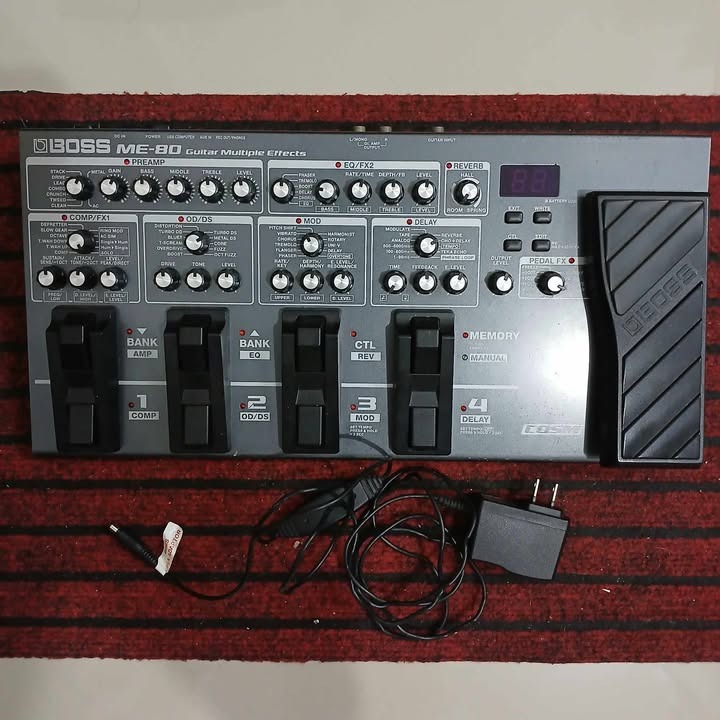 BOSS ME80 Guitar Multi Effects Pedal with Original Power Supply ...