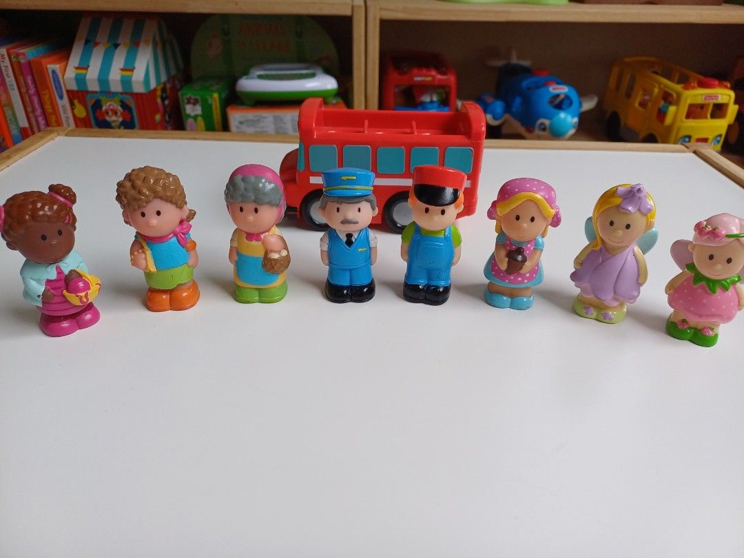 ELC bus & ELC figures, Hobbies & Toys, Toys & Games on Carousell