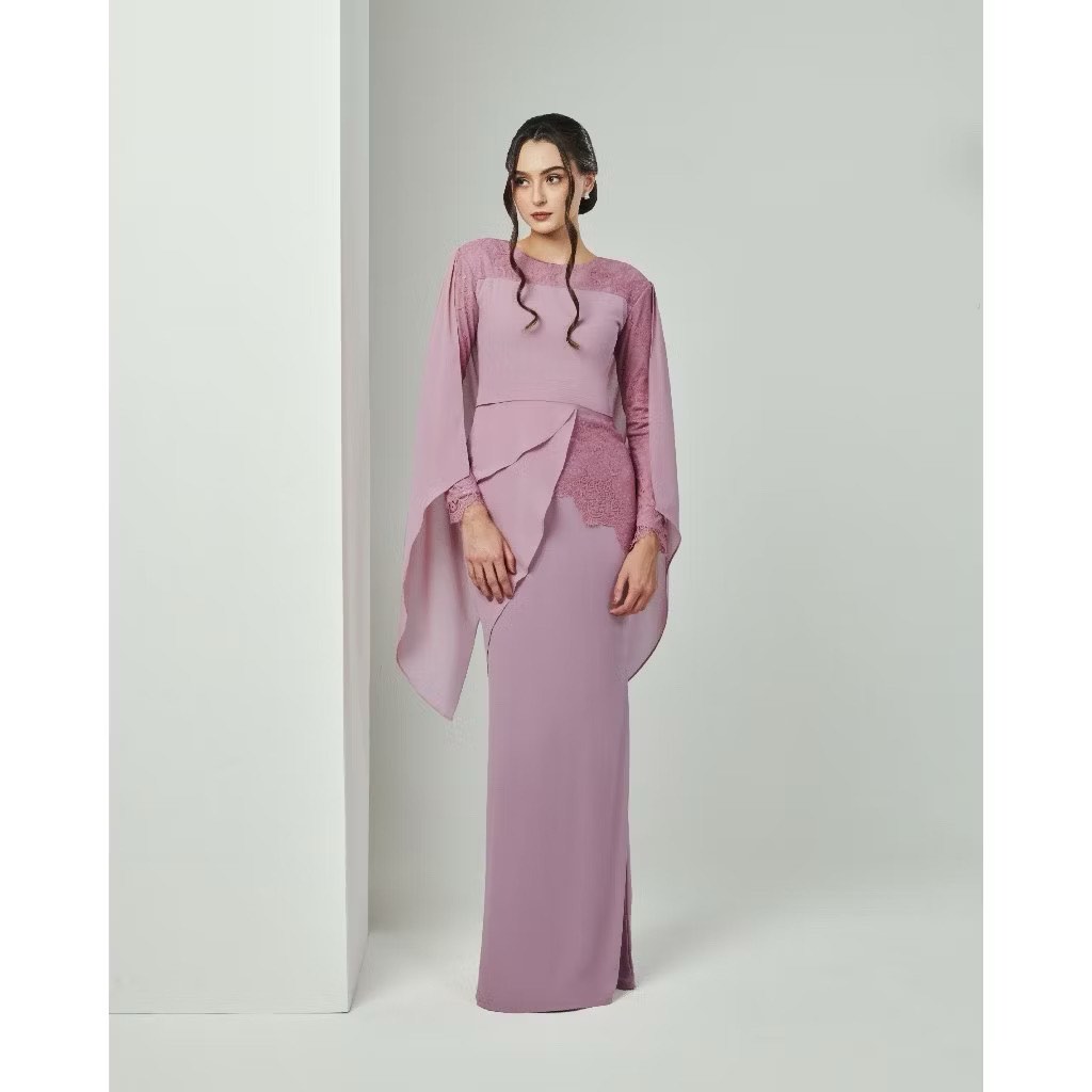 Evara Luxe Timeless Raya Series by Qiszar, Women's Fashion, Muslimah ...